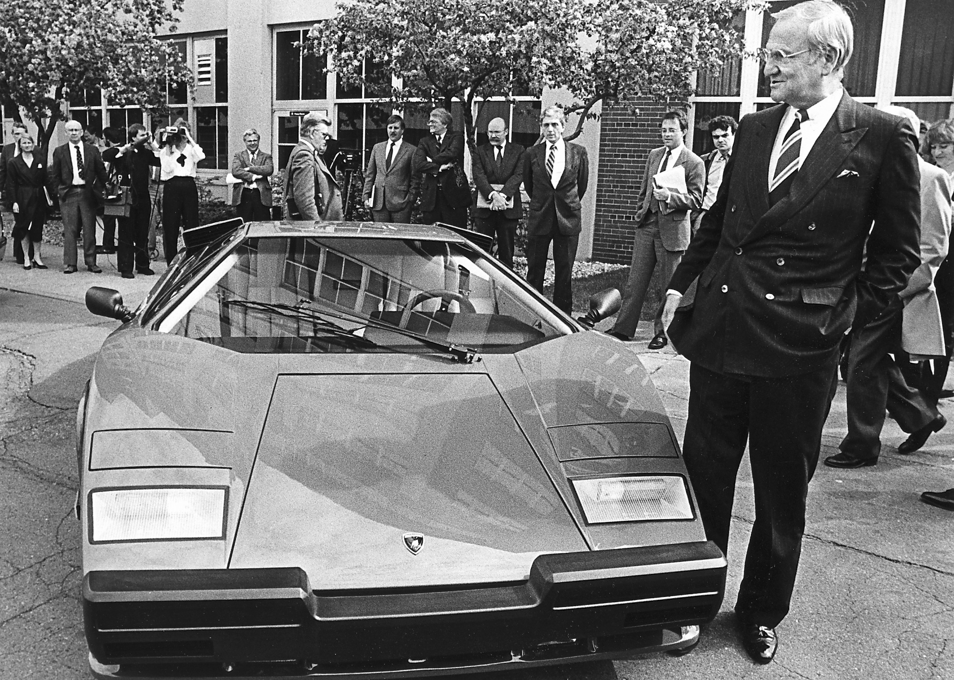 Extraordinary Life & Times of Lee Iacocca | THE SHOP