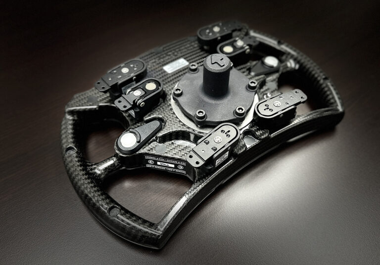 Cosworth Unveils New High-Tech Steering Wheel for IndyCar | THE SHOP